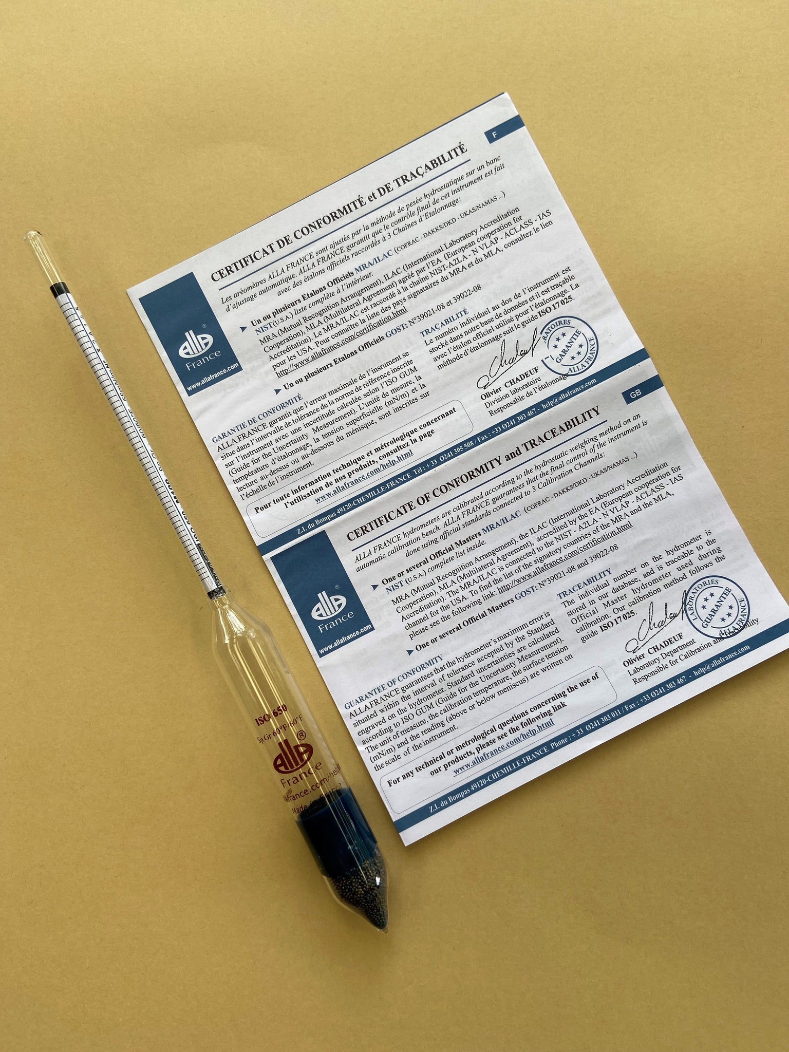 Carlton Glass Scientific Glassware. Specific Gravity Hydrometer 1.000-1.100 x 0.002 +/- 0.002 ...